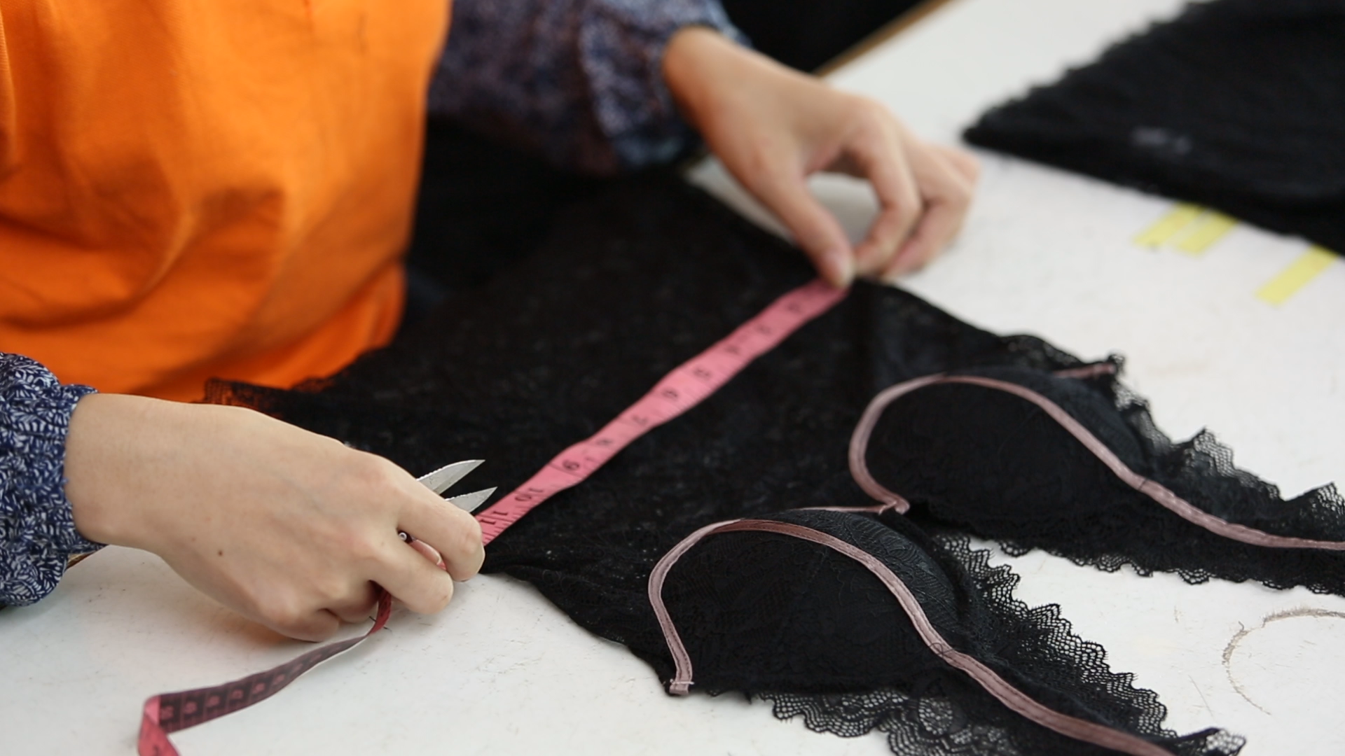 Garment Measurement Chart vs. Size Chart: Key Differences