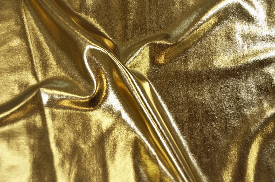 Metallic Fabric – Characteristics, Fashion Uses, and Sustainability